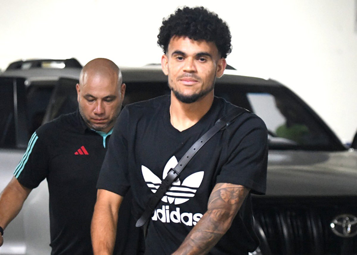 Lucho Díaz, ya llegó a Barranquilla Diario Deportes | El primer Diario ...